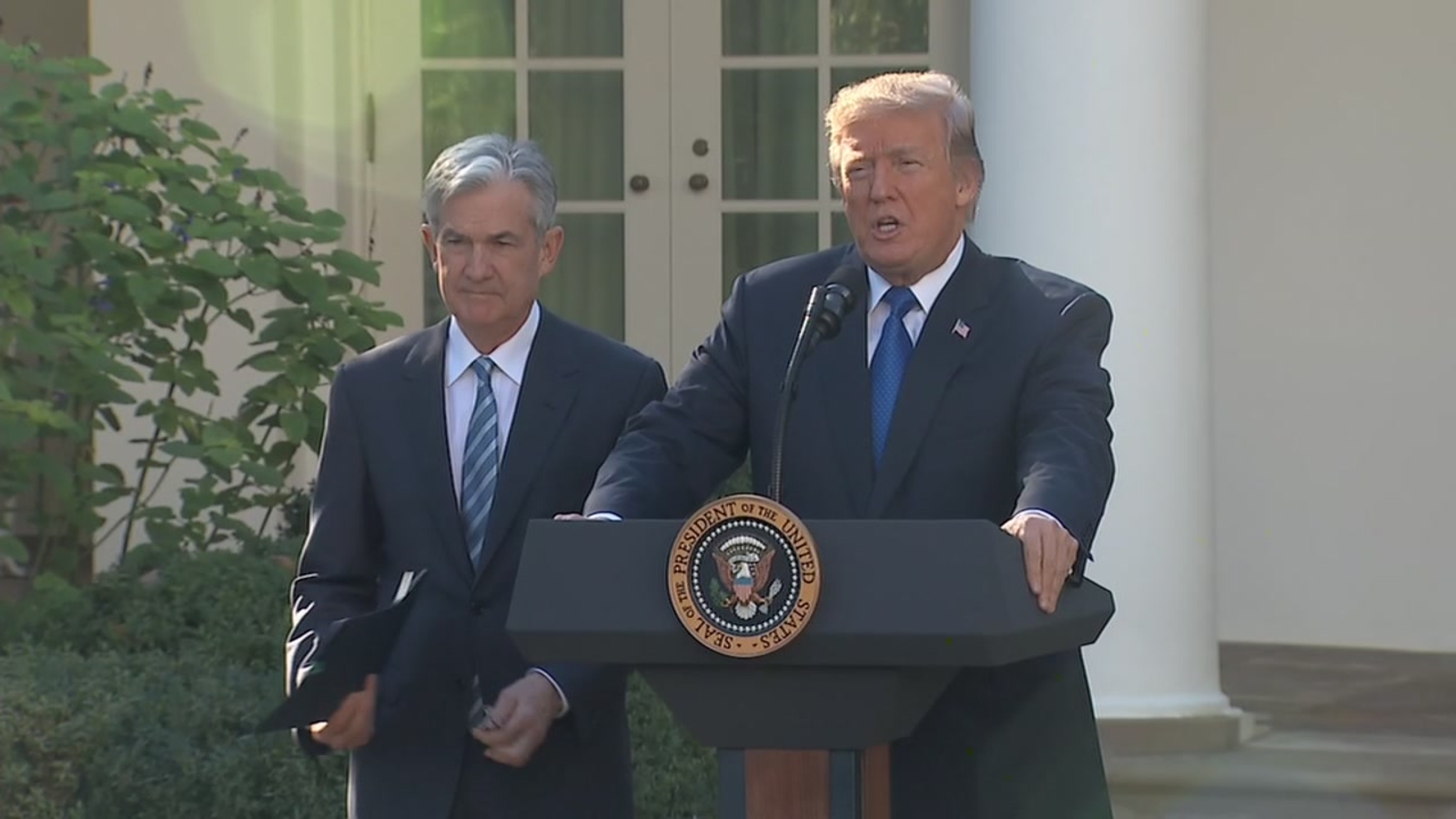 Internet reacts to brief disappearance of President Donald Trump's ...