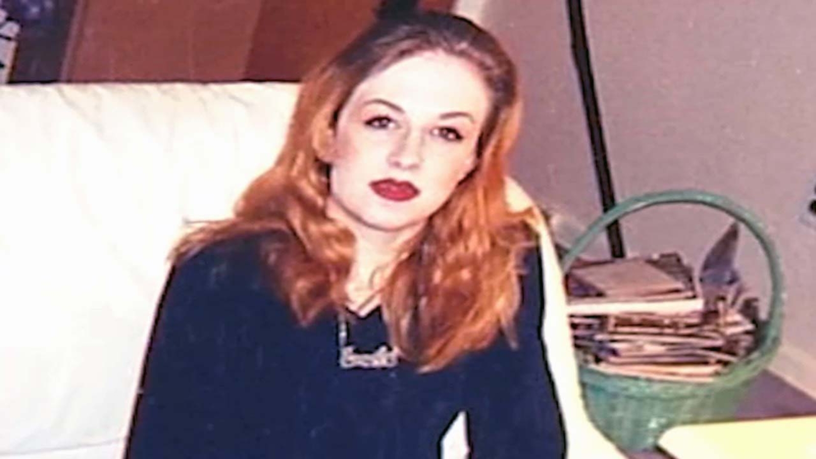 Mother killed in Bay Ridge, her killer remains on the run - ABC7 New York