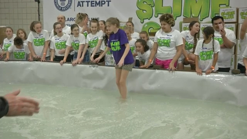 Child breaks world record for largest slime - ABC13 Houston