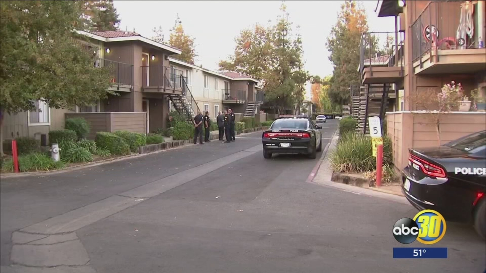 Police are searching for suspects after a shooting in Northwest Fresno - ABC30 Fresno