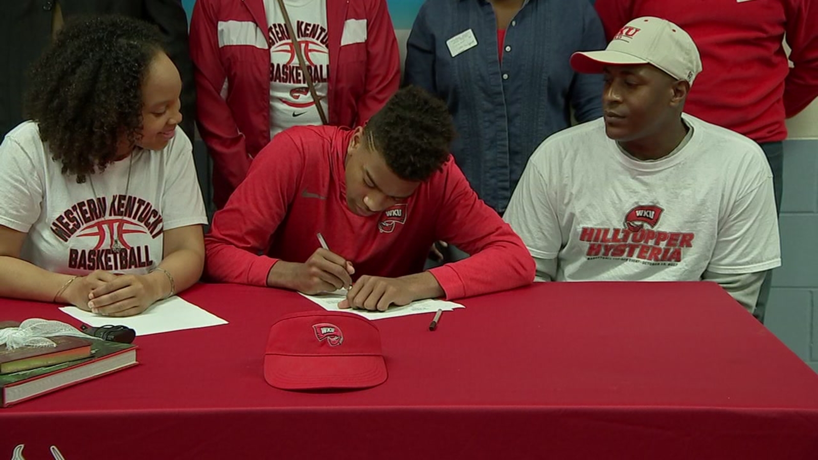Madison HS basketball star commits to Western Kentucky - ABC13 Houston