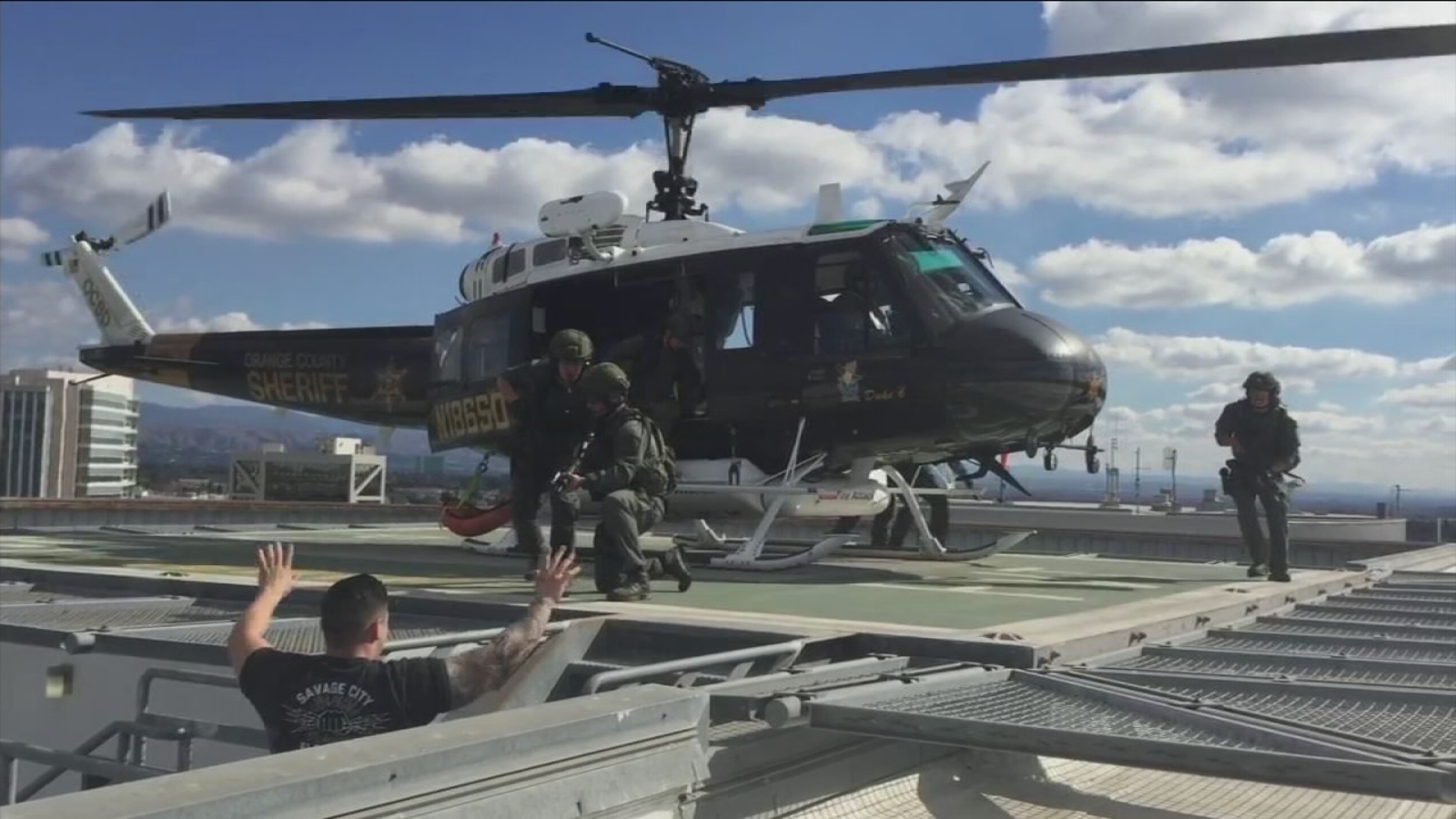 Santa Ana SWAT trains for active-shooter situation - ABC7 Los Angeles