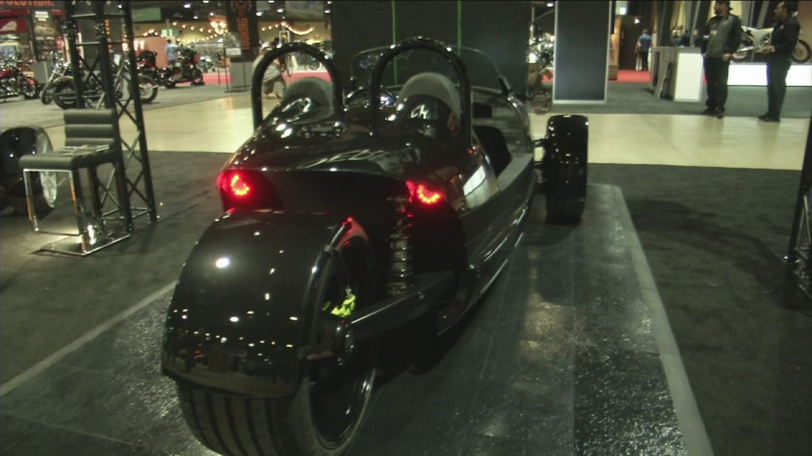 International Motorcycle Show rumbles in to Long Beach - ABC7 Los Angeles