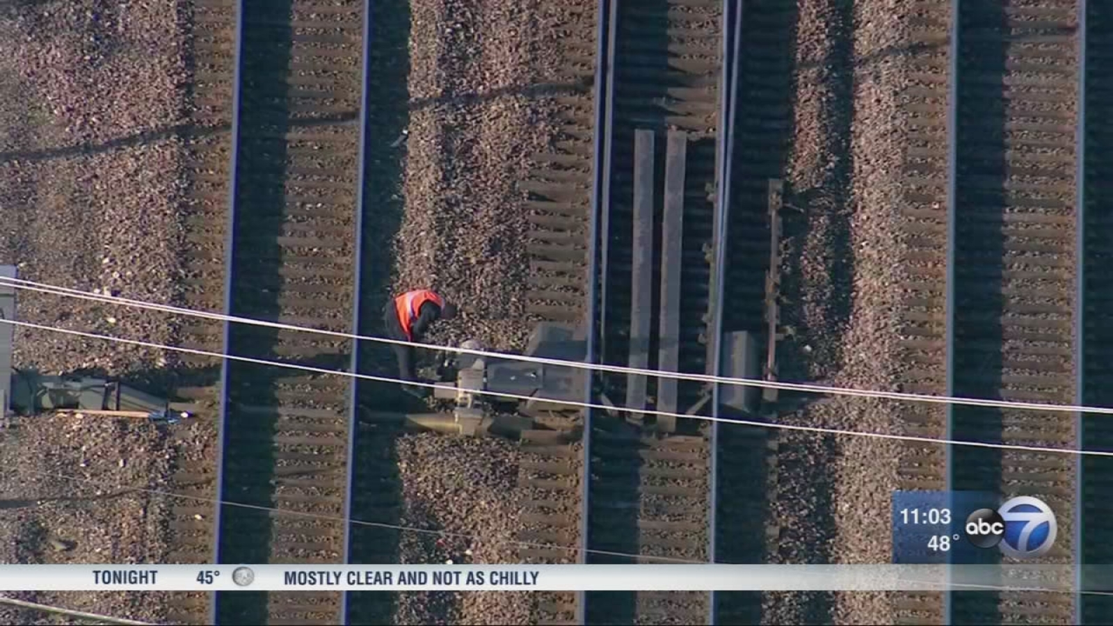 Emergency track repairs delay Metra BNSF trains during morning rush - ABC7 Chicago