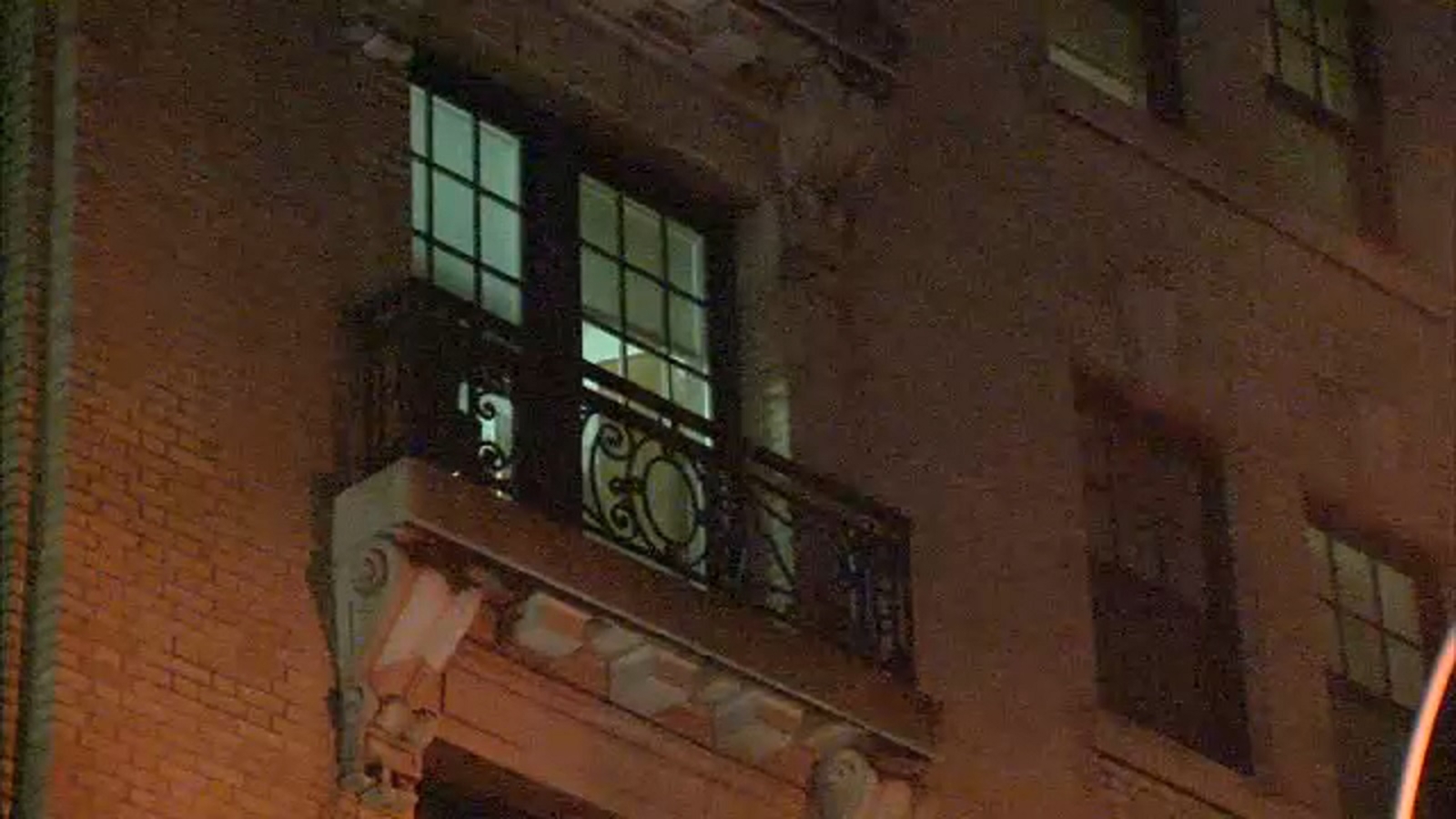 Over 200 students evacuated after dorm fire at Columbia University ...