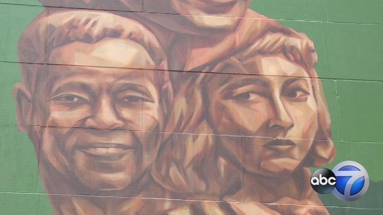 Loop mural honors 20 women who shaped Chicago arts and culture - ABC7 ...