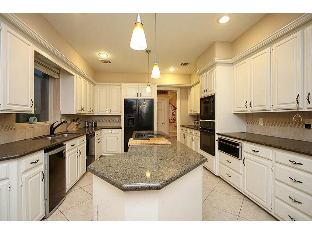 PHOTOS: Former home of Hakeem Olajuwon on sale in Houston - ABC13 Houston