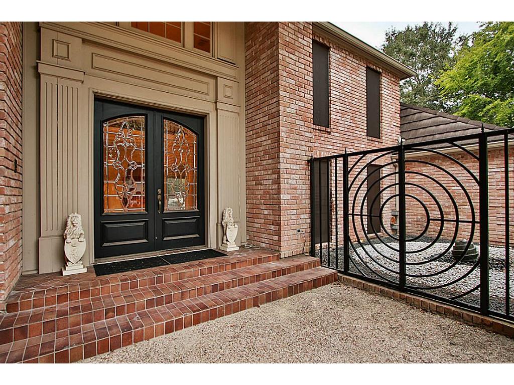 PHOTOS: Former home of Hakeem Olajuwon on sale in Houston - ABC13 Houston