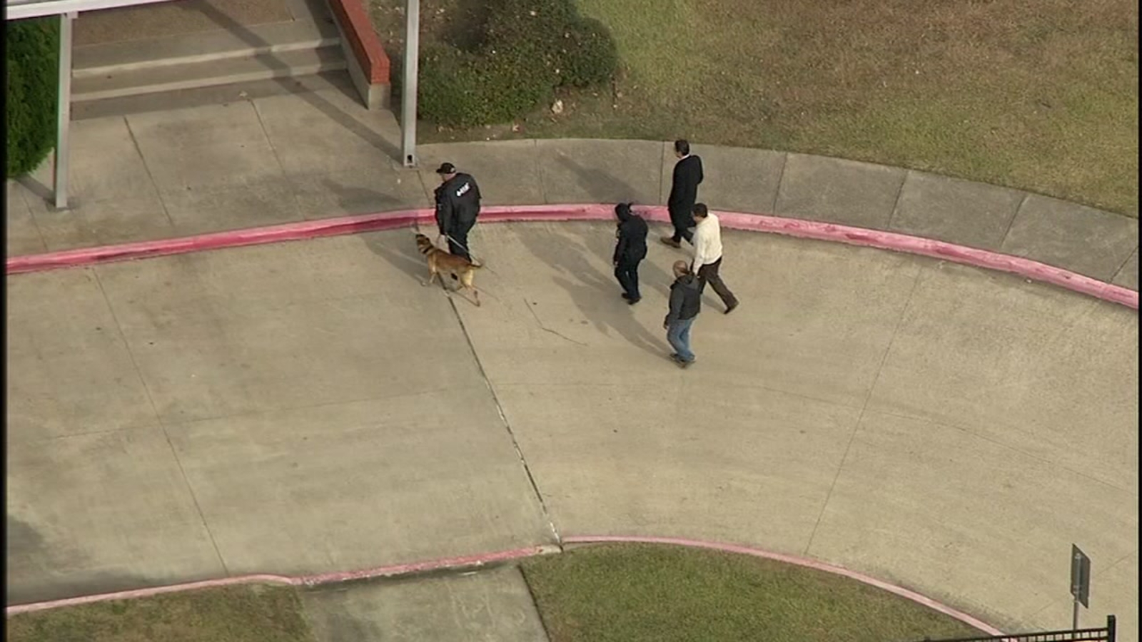 Neff Early Learning Center evacuated for possible bomb threat - ABC13 ...