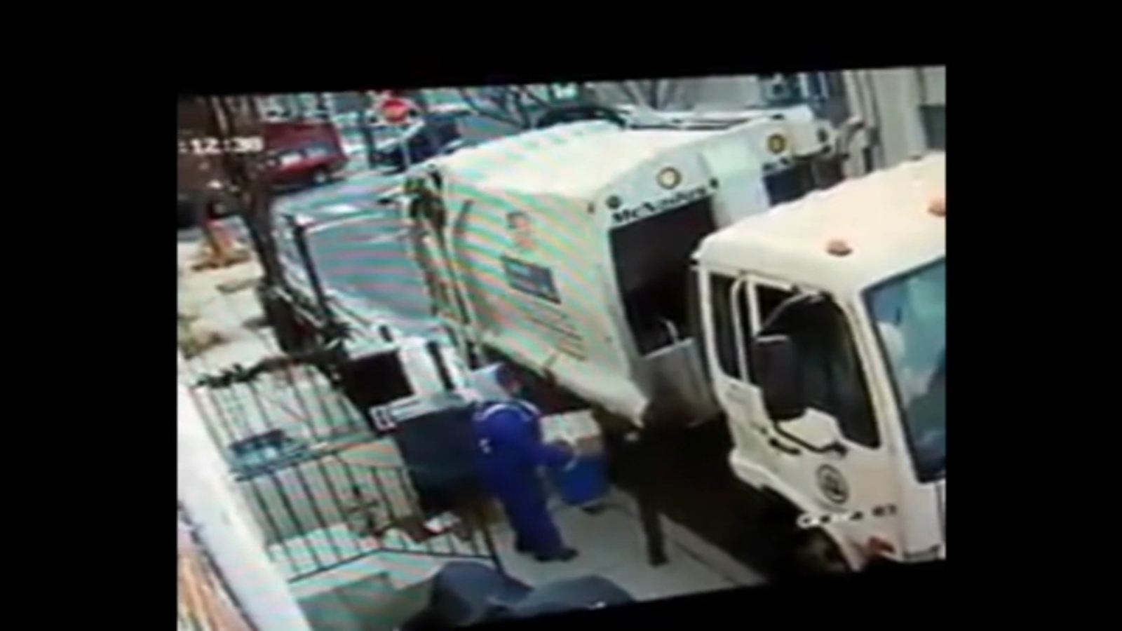 Video Shows Philadelphia Sanitation Worker Stealing Package Abc30 Fresno