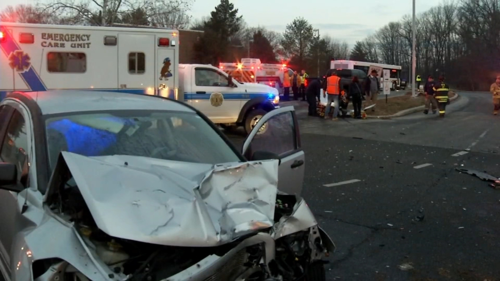 2 injured in DART bus crash in Wilmington - 6abc Philadelphia