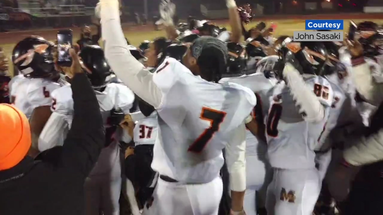 McClymonds wins 2nd consecutive state football championship - ABC7 San ...