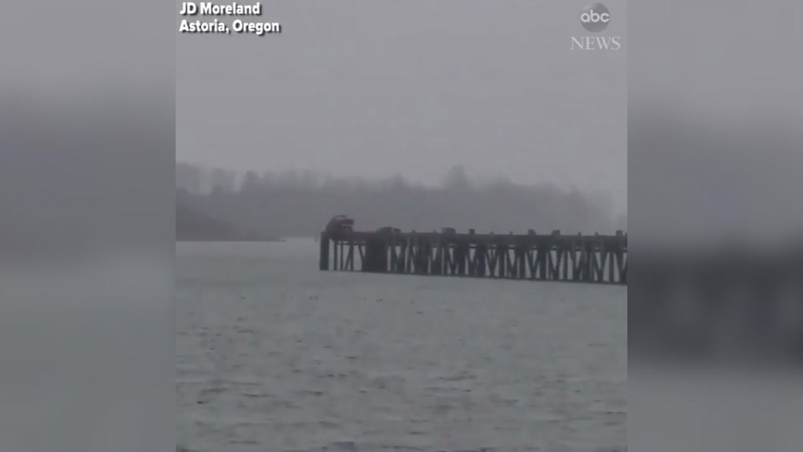 Man drives off pier while running from police - ABC13 Houston