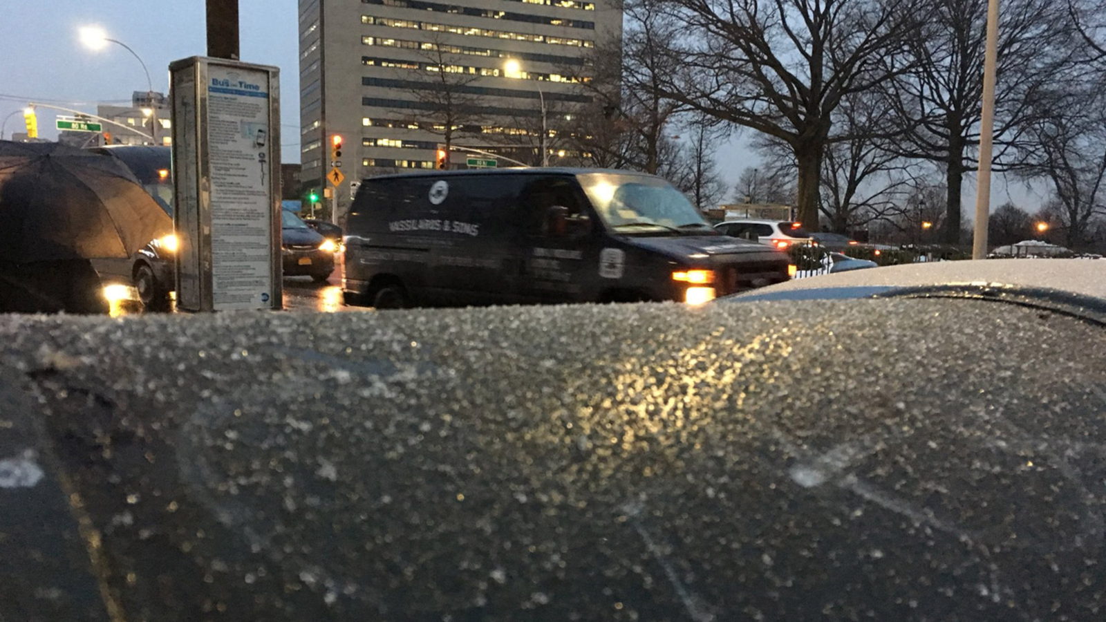 Freezing rain, snow flurries hamper evening commute - ABC7 New York