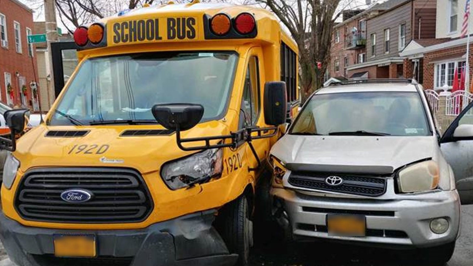 Mini school bus and car crash in Ozone Park, Queens - ABC7 New York