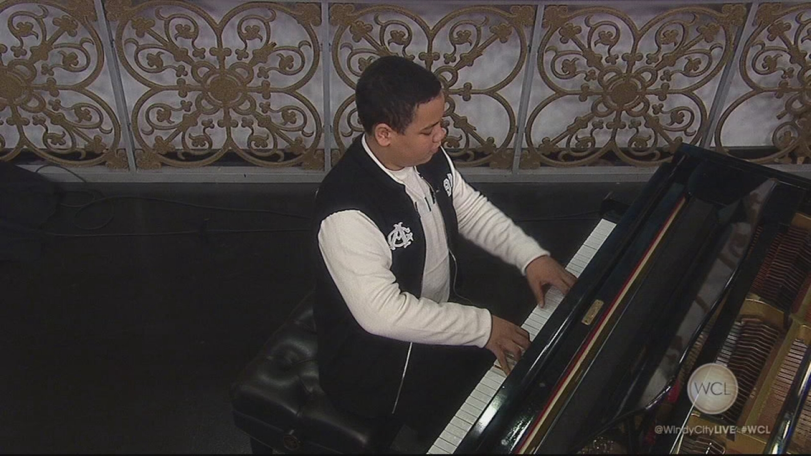 14-year-old piano prodigy Joshua Mhoon performs - ABC7 Chicago