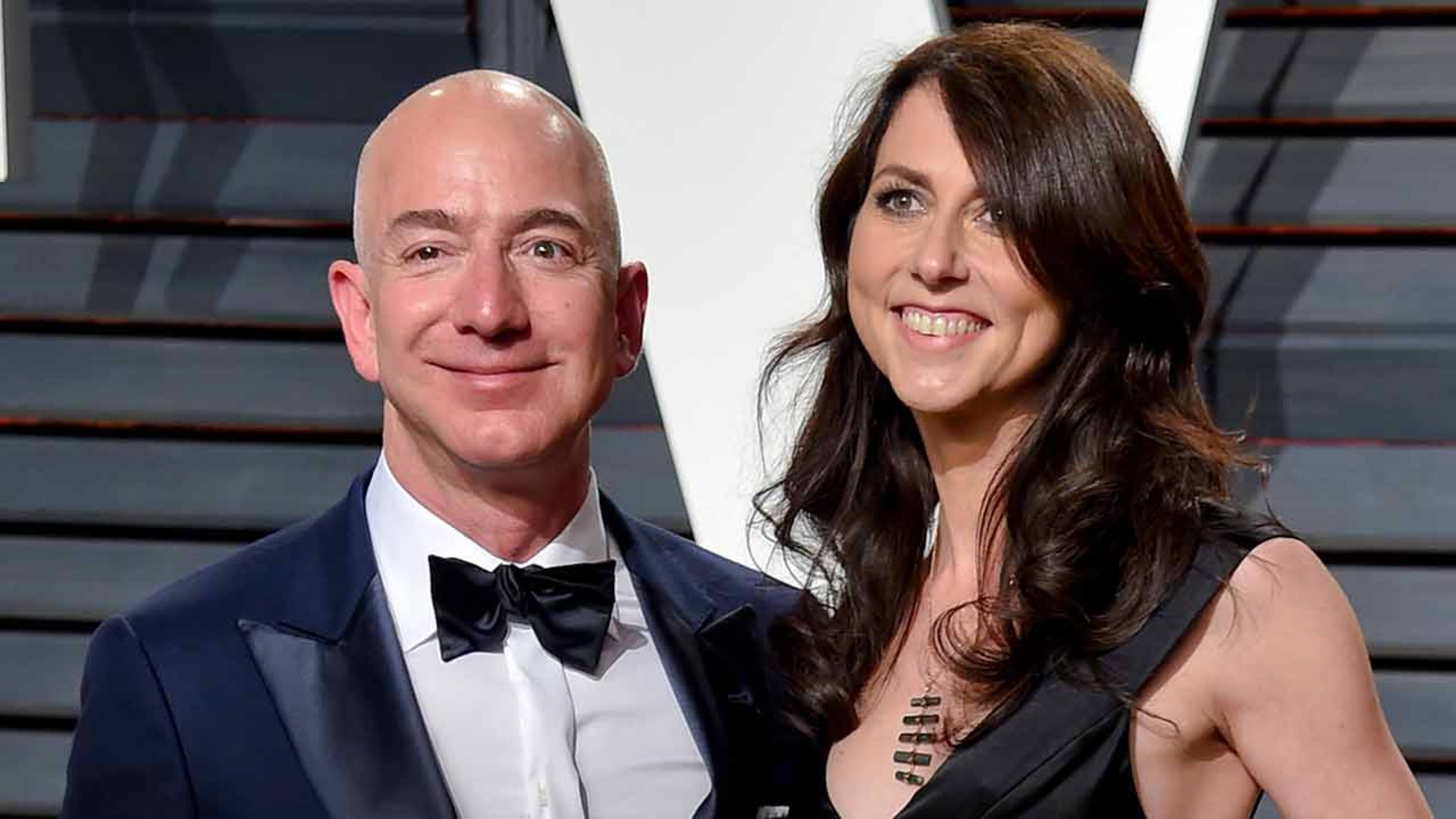 World's richest man donates $33M to fund scholarships for "Dreamers ...