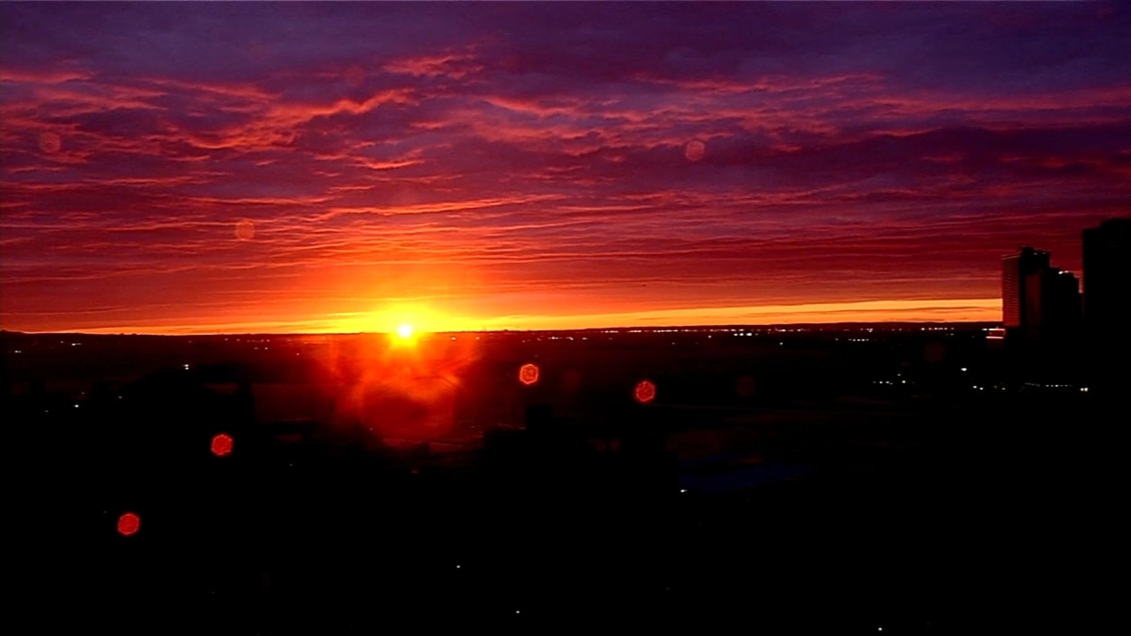 SEE IT: Amazing sunset lights up post-storm sky in New York City - ABC7 ...