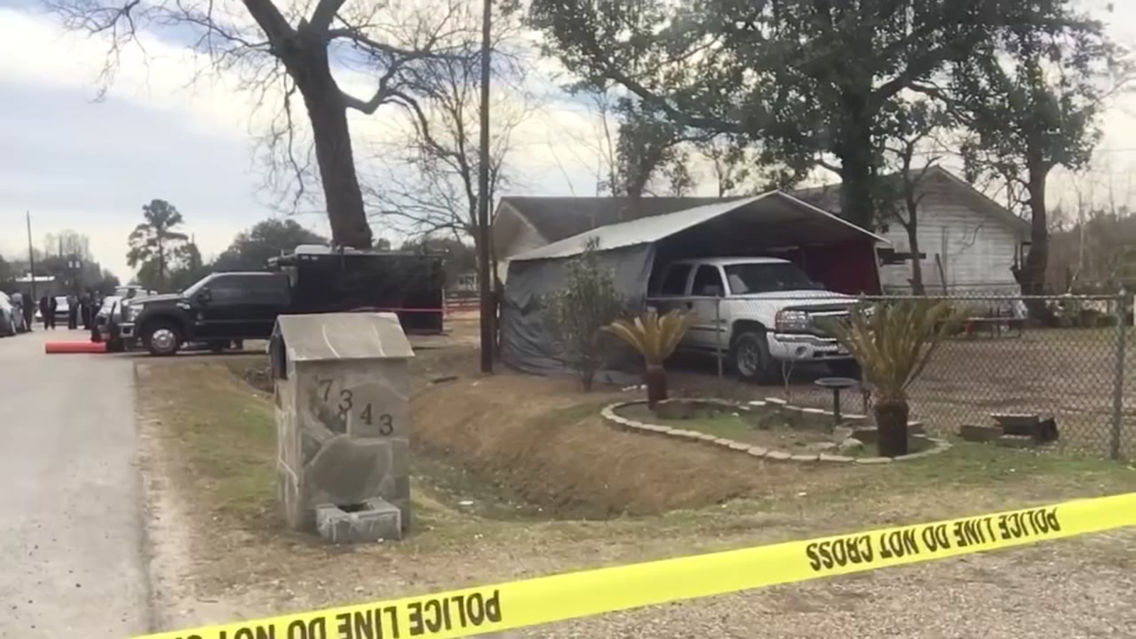 Kidnapping victim killed when FBI agent opens fire during raid in ...