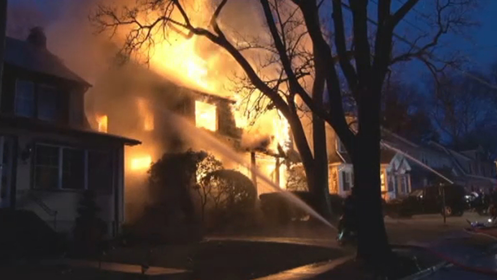 PHOTOS: Fire destroys house in Teaneck, NJ - ABC7 New York