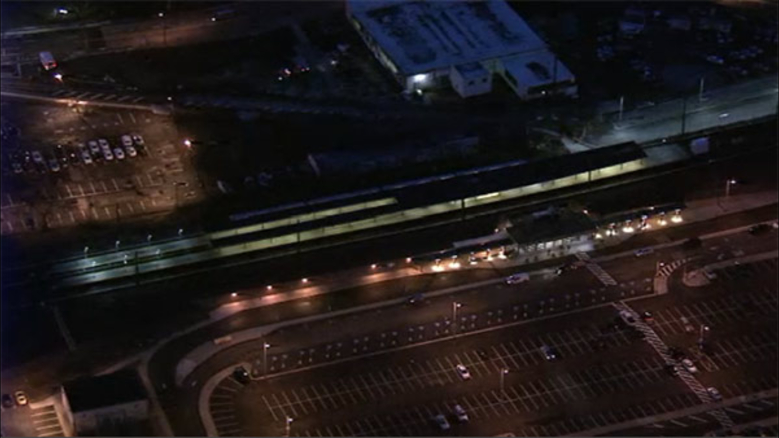 PATCO train hits utility pole, causes rush hour havoc - 6abc Philadelphia