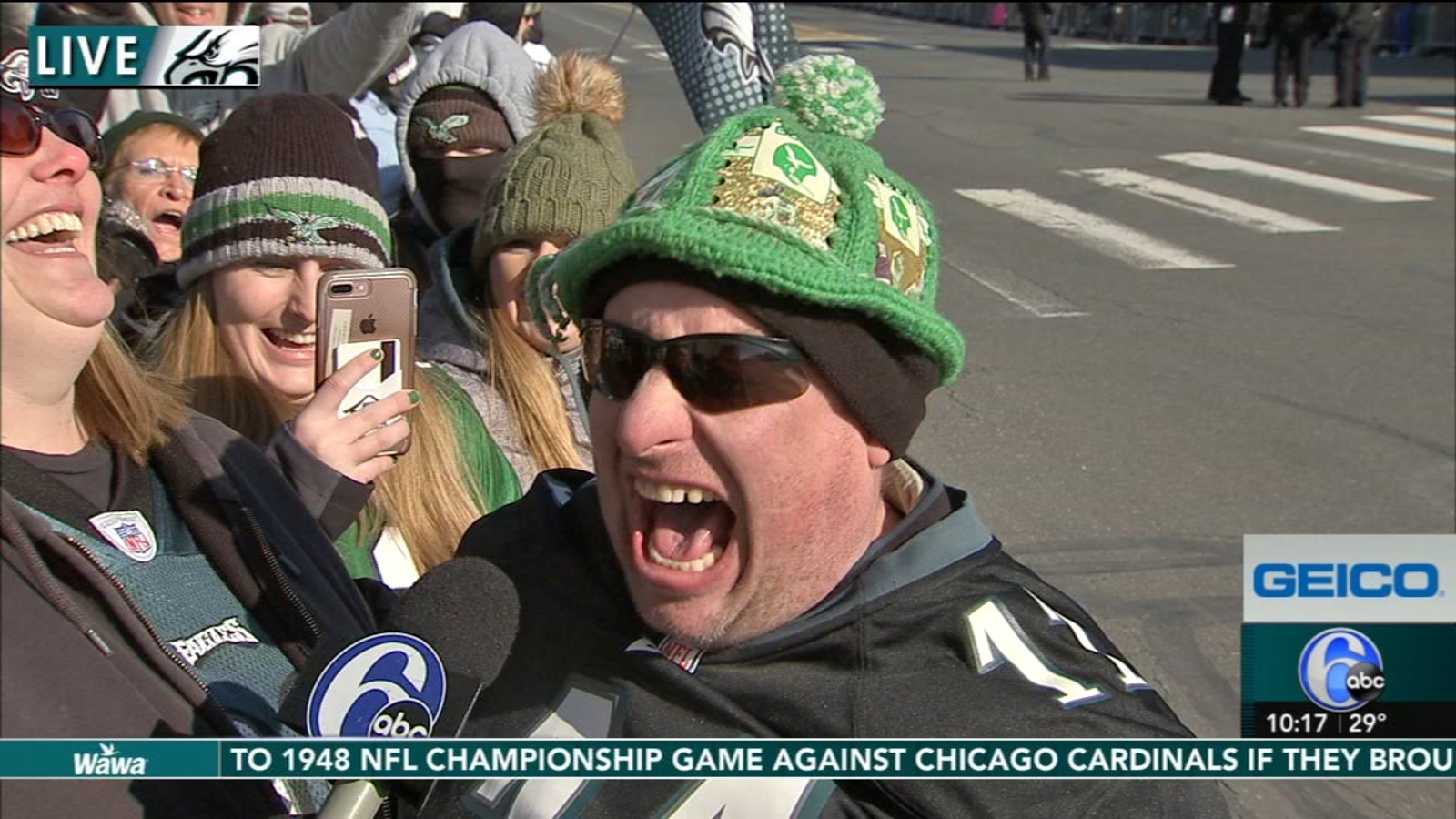 VIDEO: Fans pumped up along Eagles parade route - 6abc Philadelphia