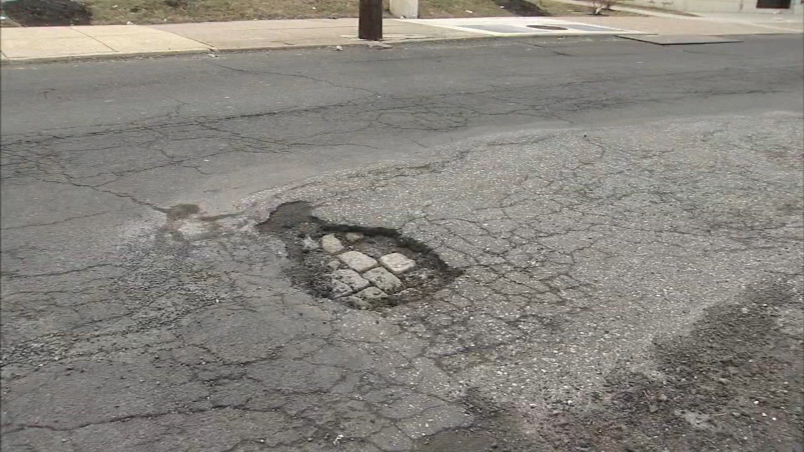 Potholes popping up, plaguing drivers across the area - 6abc Philadelphia
