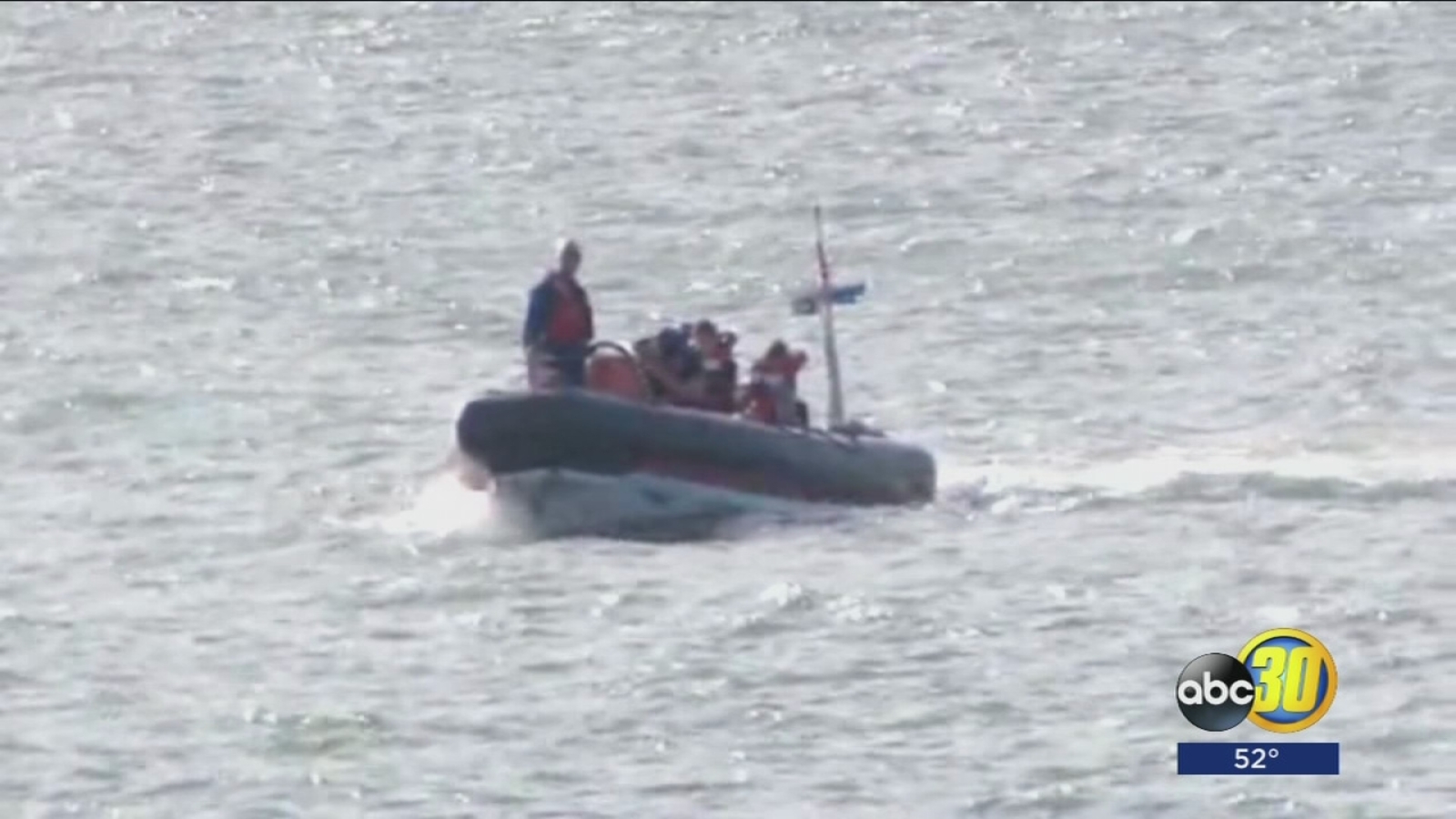 Sightseeing boat with 43 on board runs aground near Berkeley Marina ...