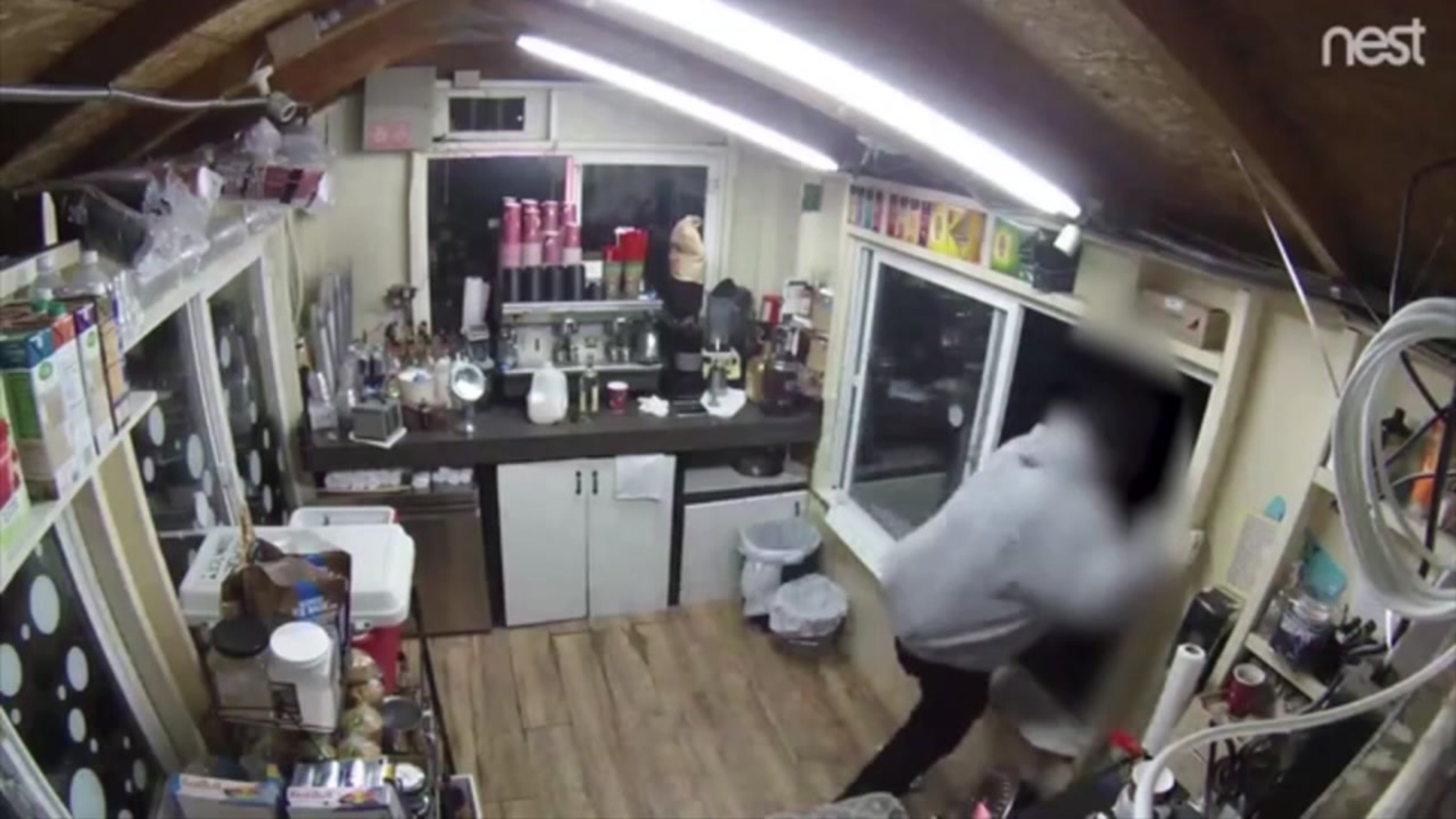 Caught On Camera Barista Attacked By Knife Wielding Man In Washington
