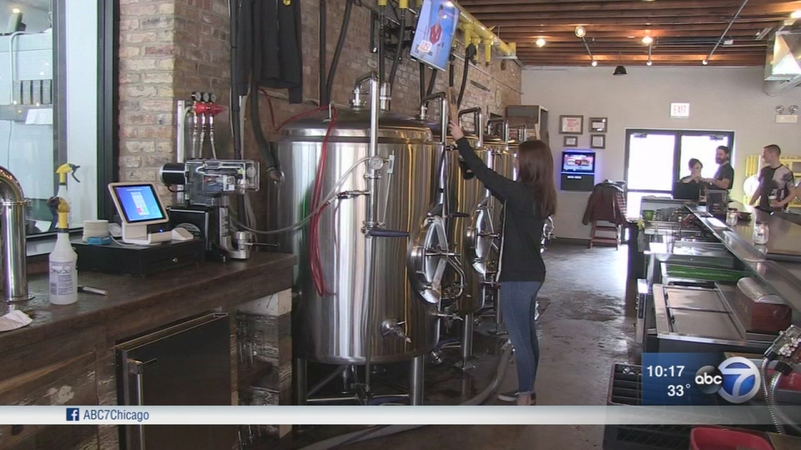 Open Outcry brings fresh take on beer, pizza to Beverly - ABC7 Chicago
