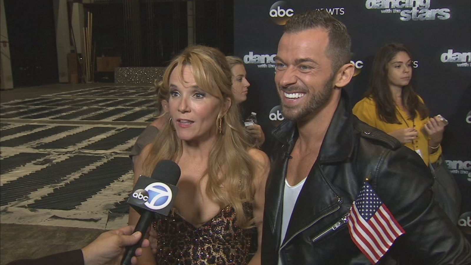 Lea Thompson Artem Chigvintsev Talk Dancing With The Stars Season 19 Week 2 Abc7 Los Angeles