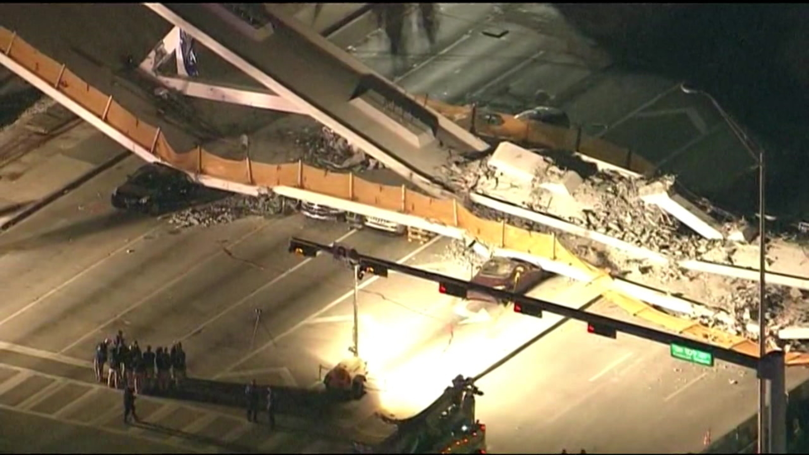 How could the FIU pedestrian bridge collapse have happened? - ABC7 San ...