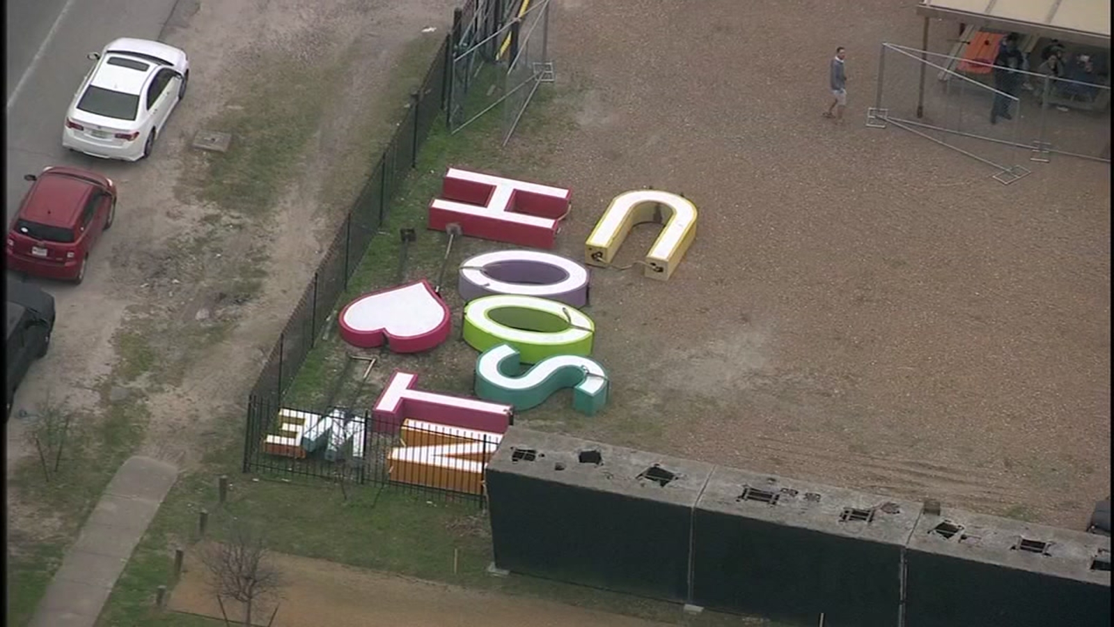 'We love Houston' sign along Katy Fwy being moved - ABC13 Houston