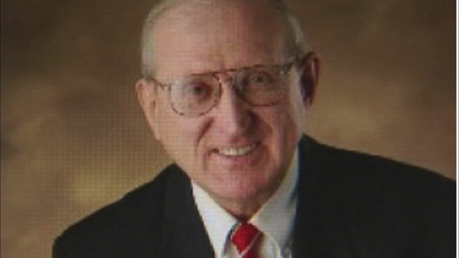 Illinois Primary: Holocaust denier officially claims congressional GOP ...