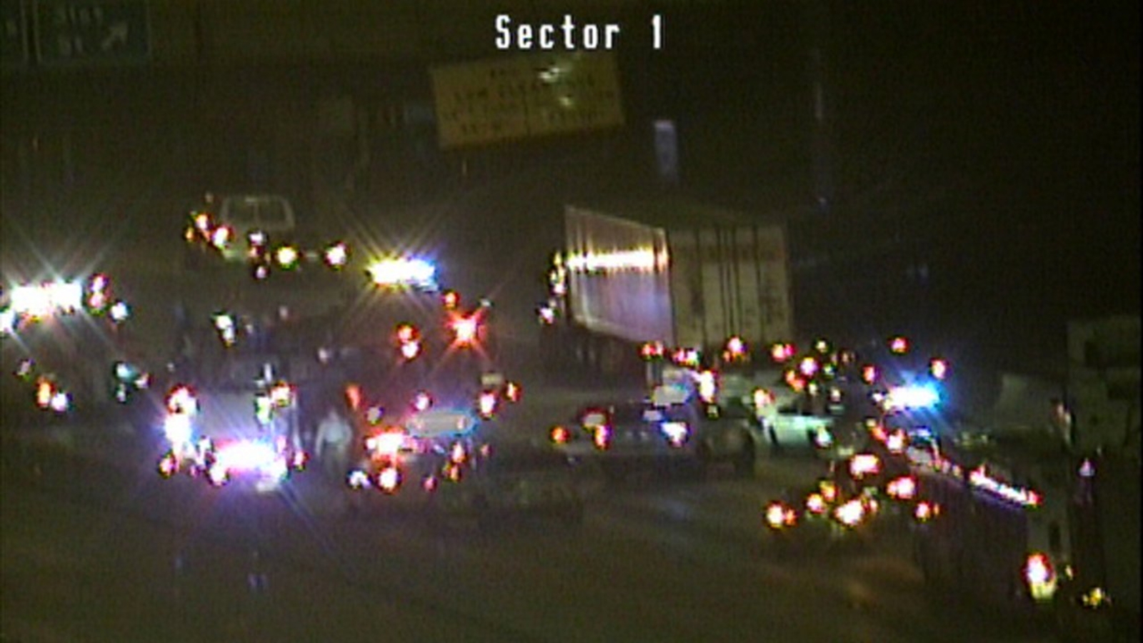 Pedestrian fatally struck on Dan Ryan near 35th Street, snarling ...