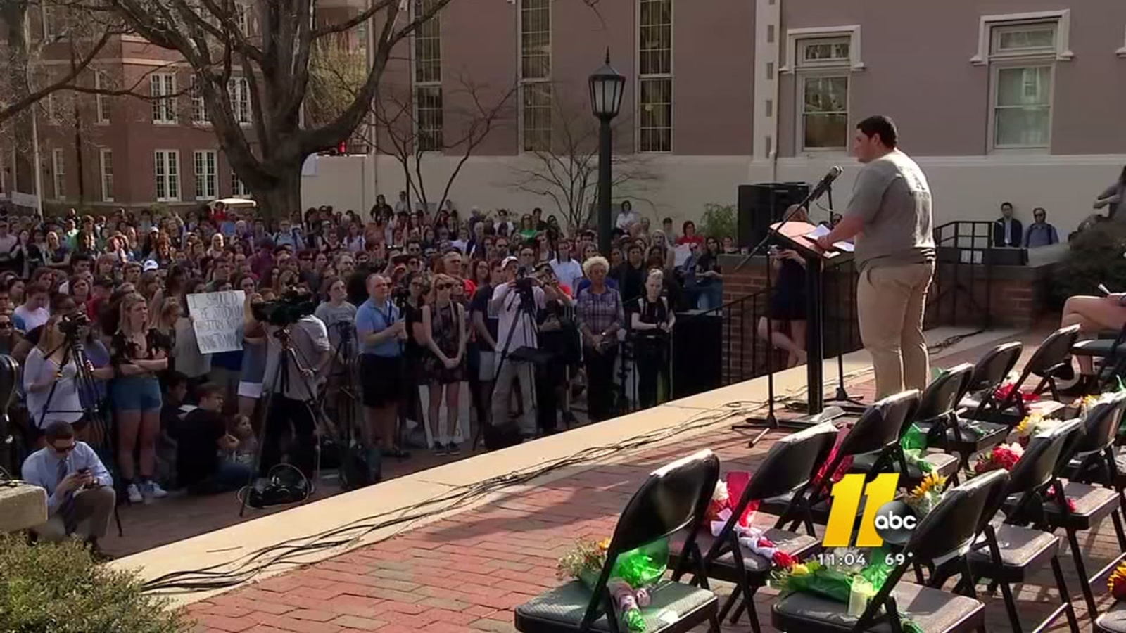 Parkland students among hundreds at UNC anti-gun violence rally - ABC11 ...