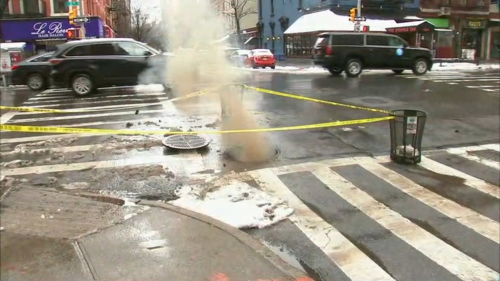 Manhole explosions lead to building evacuation on Upper East Side ...