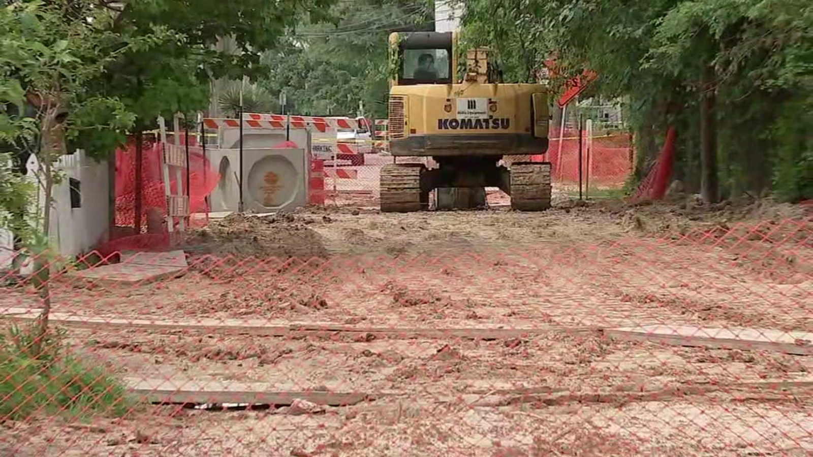 Historic Houston neighborhood sits in crater-filled construction limbo ...