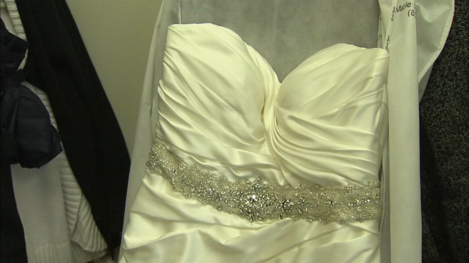 Viewers donate dresses after Manayunk bridal shop's sudden closure ...