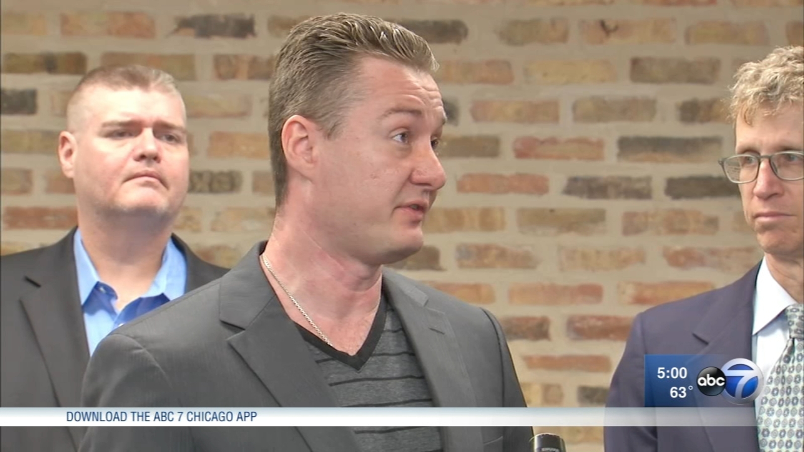 Man wrongly convicted in fatal arson at 14 sues Chicago police - ABC7 ...