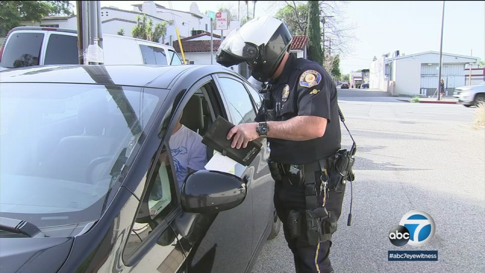 Pasadena police cracking down on distracted drivers - ABC7 Los Angeles