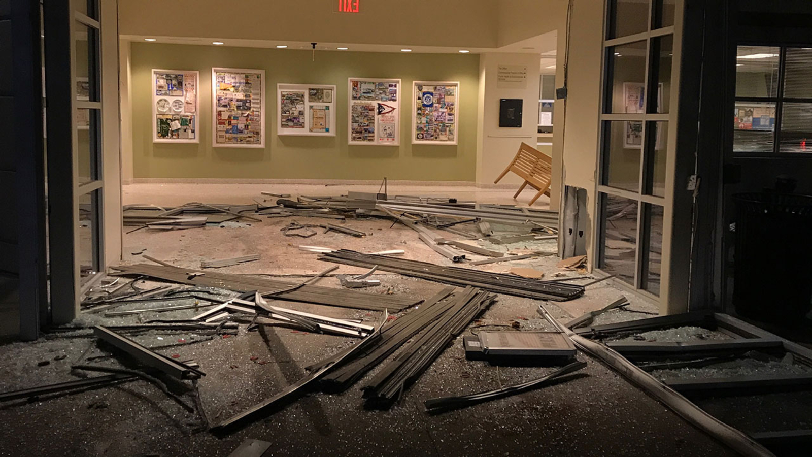 Suspects slam truck into courthouse in botched attempt to steal ATM ...