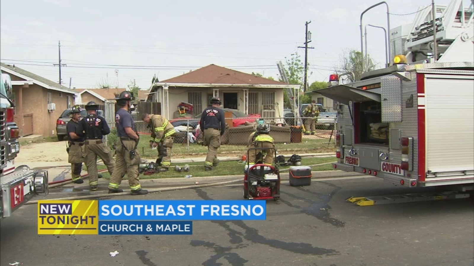 Woman safely escapes early morning house fire in SE Fresno - ABC30 Fresno