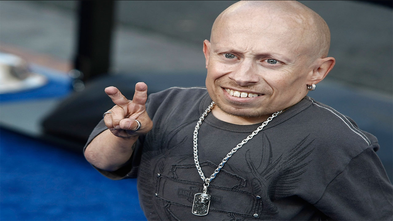 Verne Troyer Looking Up