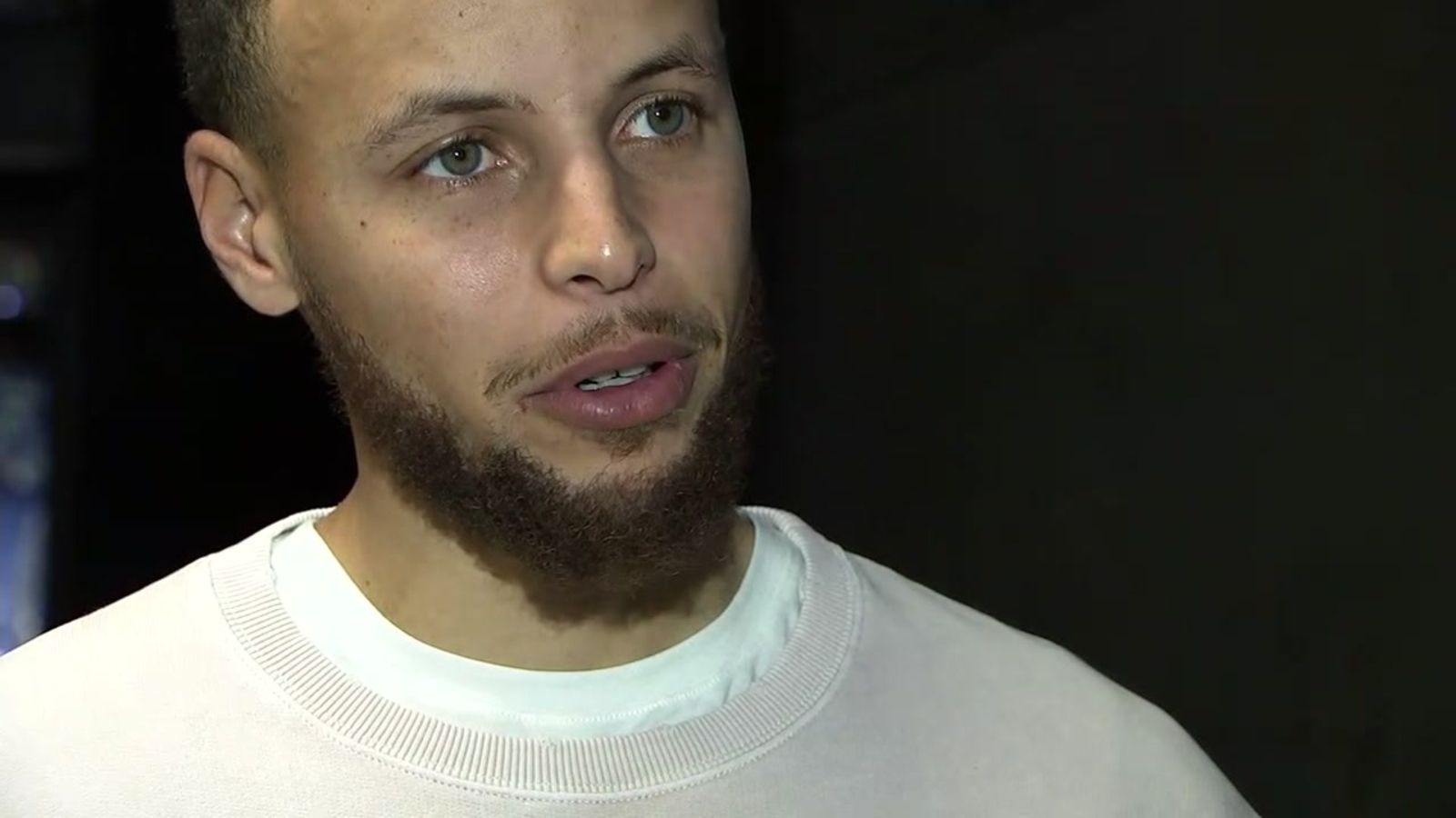 VIDEO: Stephen Curry talks with Mindi Bach after win over Pelicans ...