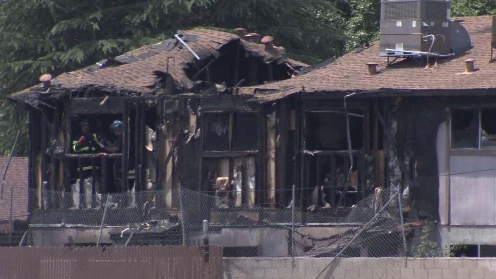 Southeast Fresno apartment fire displaces seven families - ABC30 Fresno