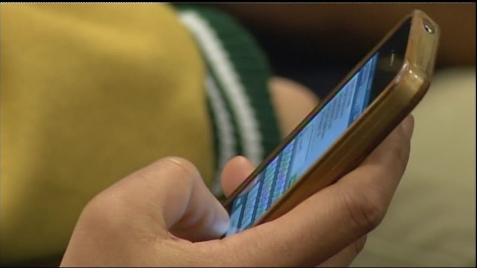 Campaigns are texting voters out of the blue -- and it's perfectly ...