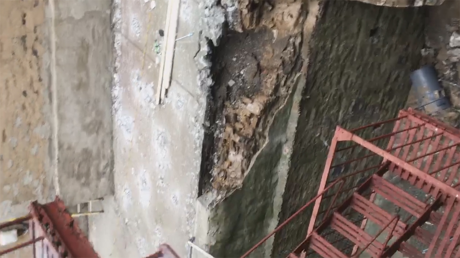 Retaining wall collapses behind apartment building in the Bronx - ABC7 ...