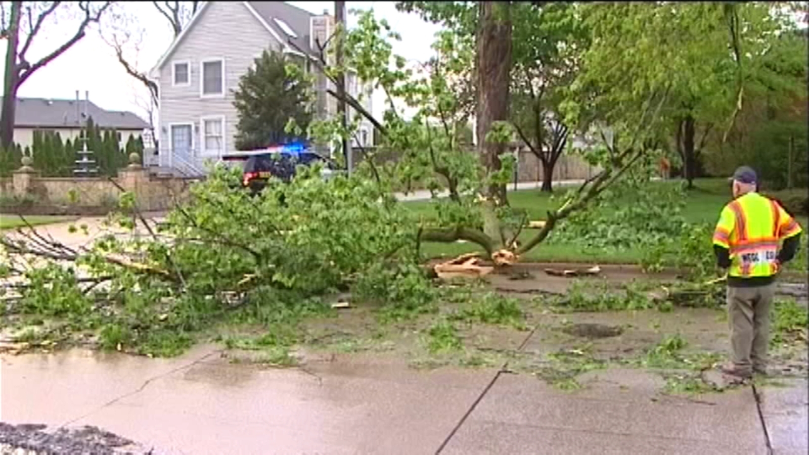 Chicago Weather: Second round of storms bring hail, downpours, some ...