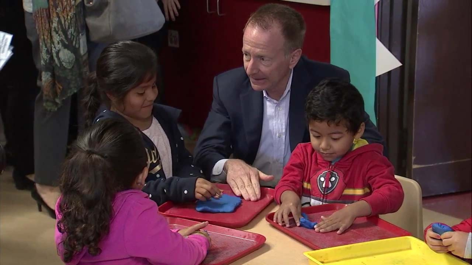 New LAUSD Superintendent Austin Beutner tours district, admits there's ...